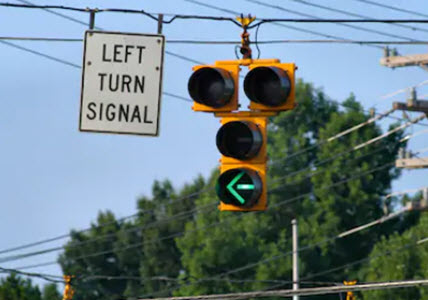 What to Know About Left-Hand Turn Accidents in Tampa